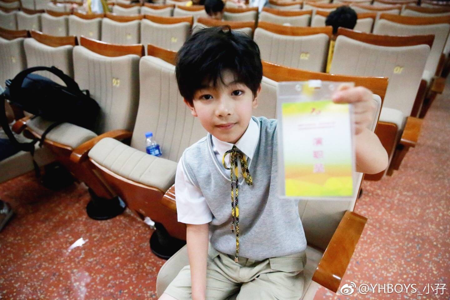 yhboys小孖失踪-千图网