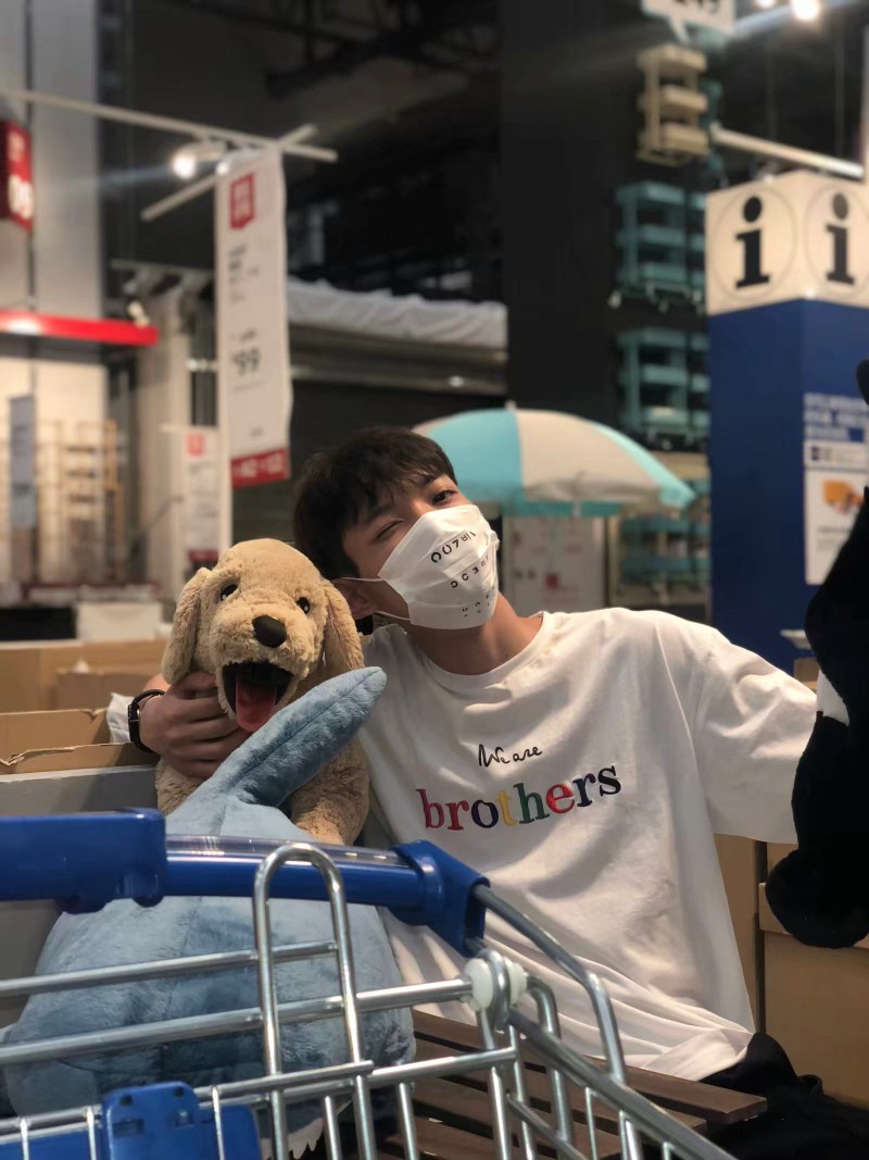 郑卓涵壁纸-千图网